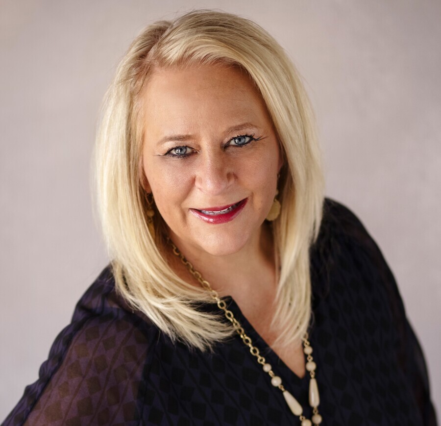 Renee Klaus - Ames - Hunziker & Associates, REALTORS